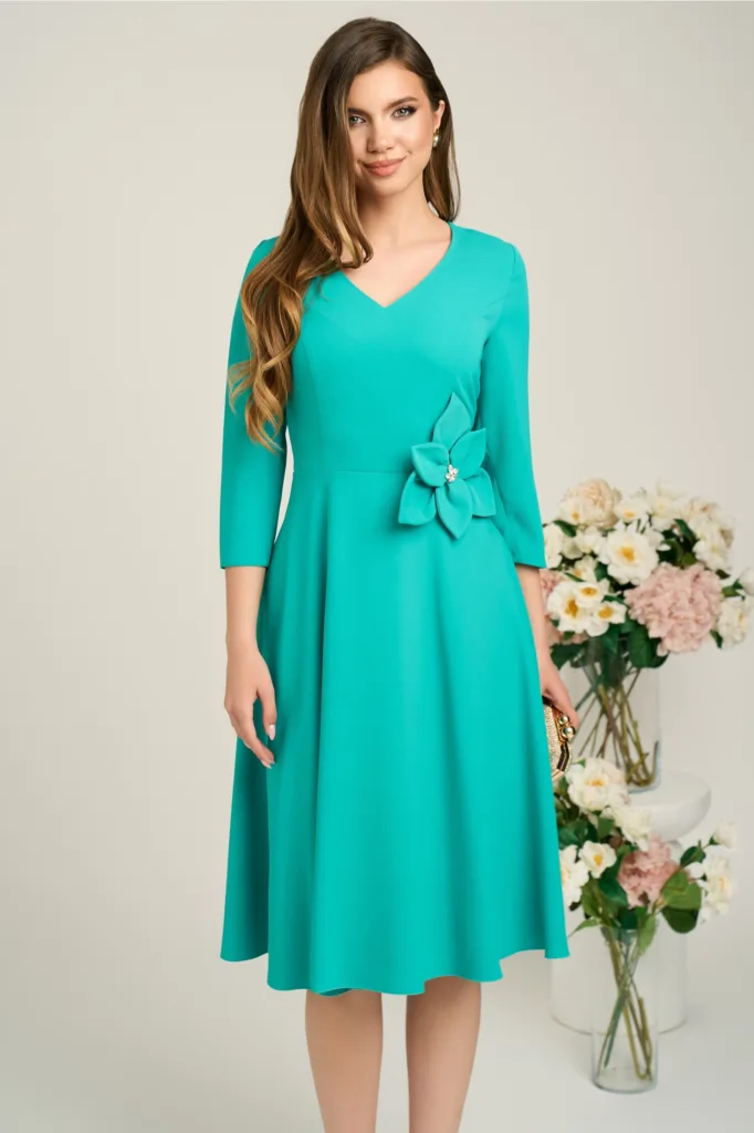 Rochie eleganta din triplu voal verde cu floare maxi in talie - Rochii ...